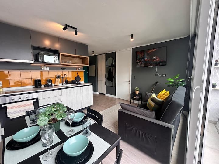 Frente Metro L3/5, Cerca Barrio Italia Y Estadio N - Santiago