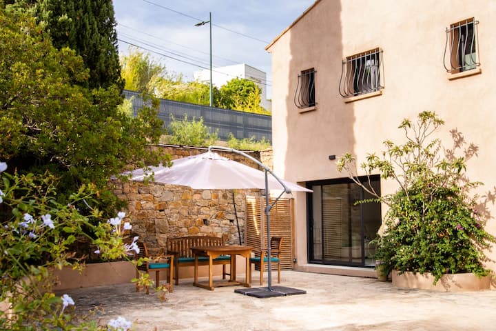 Terrasse Au Calme Parking Plage à 5 Min - Presqu'île de Giens