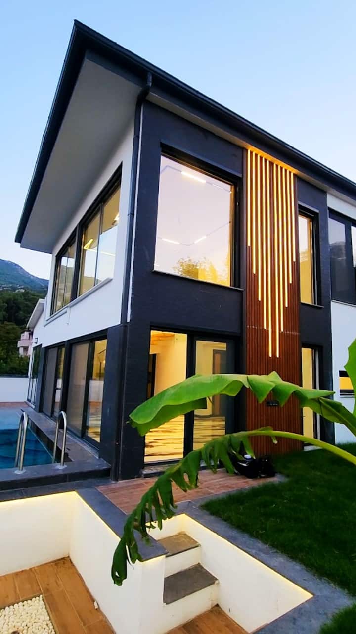 ŞEhrin Göbeğinde Doğa Manzaralı Harika Villa - Manisa