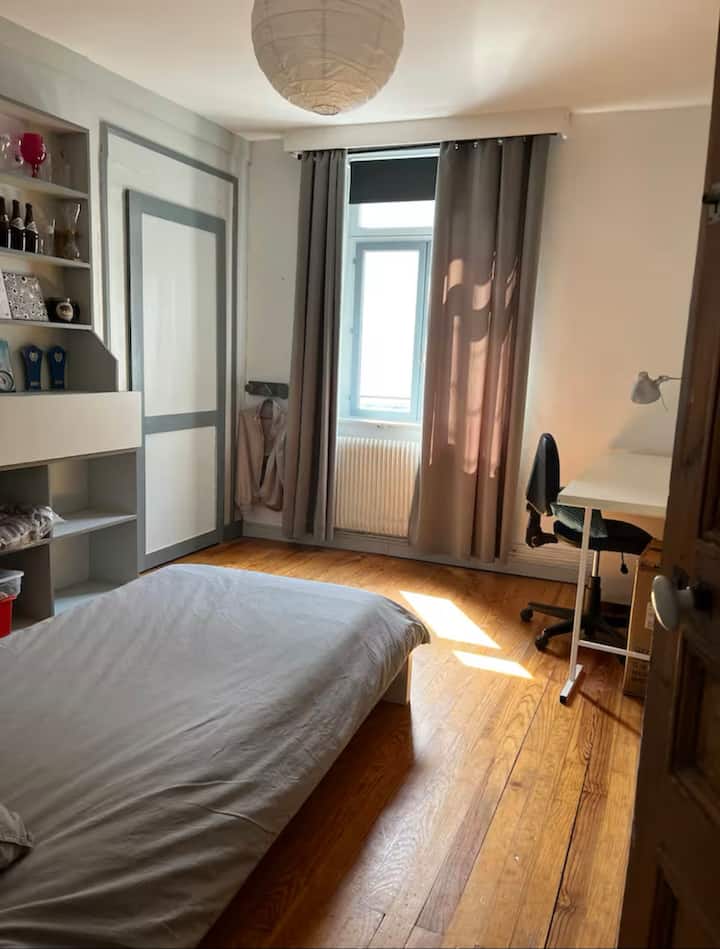 Chambre D’étudiant Dans Une Maison Familiale - Lille