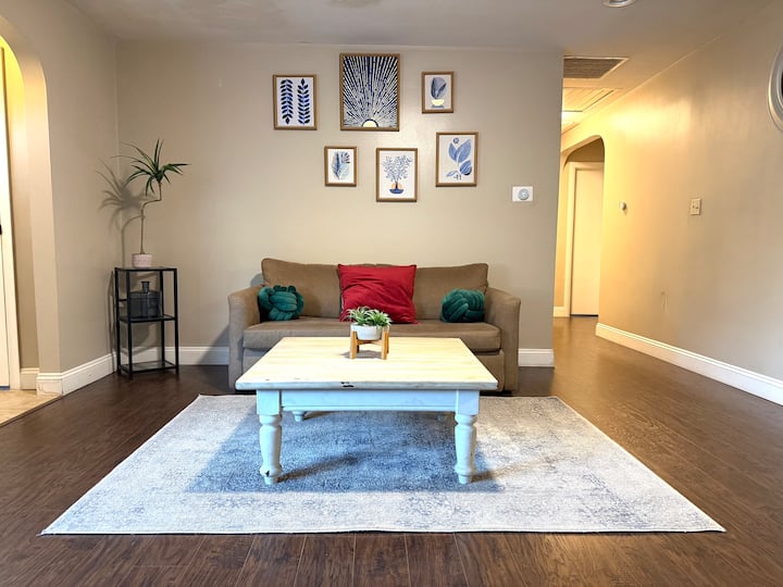 3-bedroom Home-minutes From Downtown Hartford - Hartford, CT