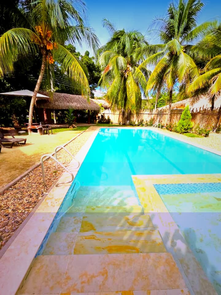 Chalet Tropical En Melgar | Piscina Privada | - Melgar