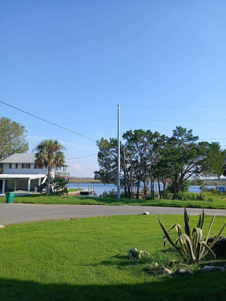 The Standish Cozy 2br - Homosassa, FL