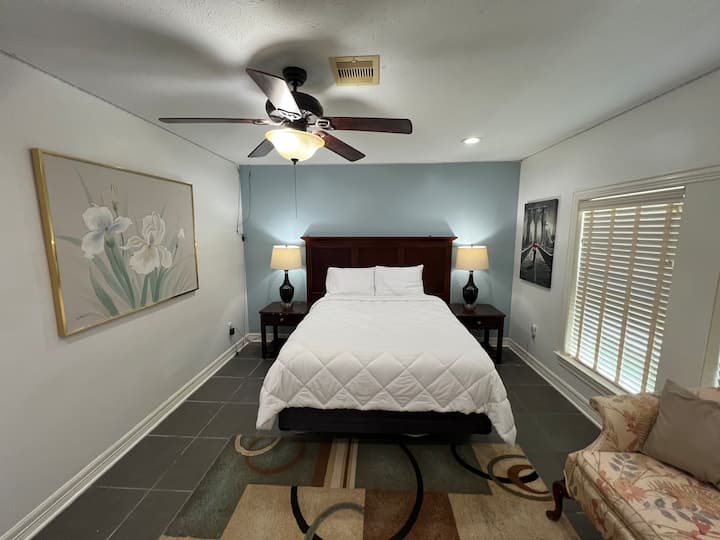 Orchard Hospitality: Bedroom #1 (Private) - Pearland, TX