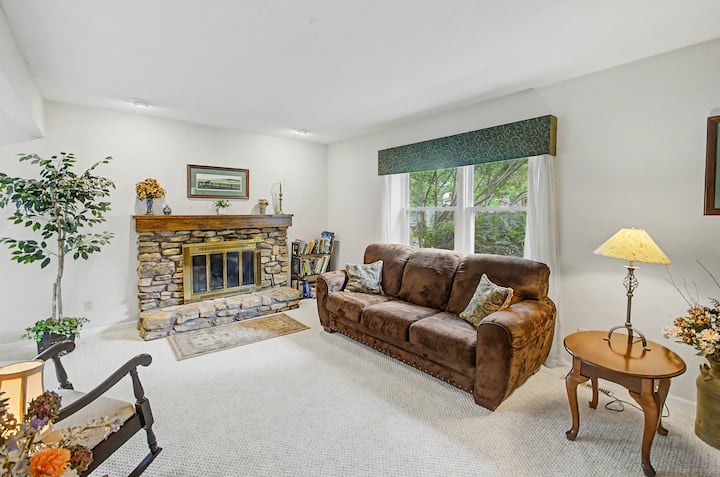 Classic Home In Southwest Champaign - Champaign, IL