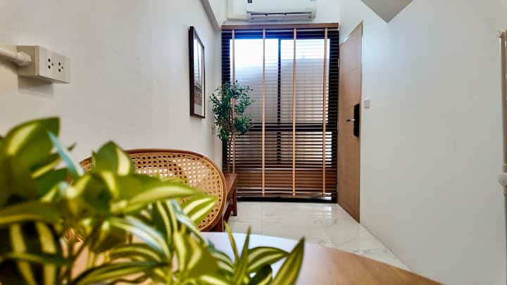 Old Town Gem 2br Full Kitchen With Washer/dryer - Chiang Mai