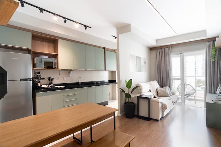 Gleba Com Sacada, Ar, Piscina, Gym/salão De Jogos - Londrina