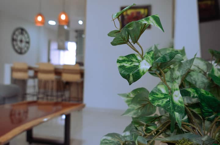 Modern 3bedroom Apartment/ac/parking, Near Airport - Yumbo