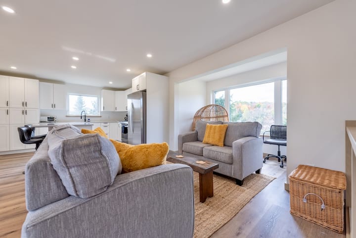 Peaceful Farmhouse In The Heart Of Muskoka. - Huntsville