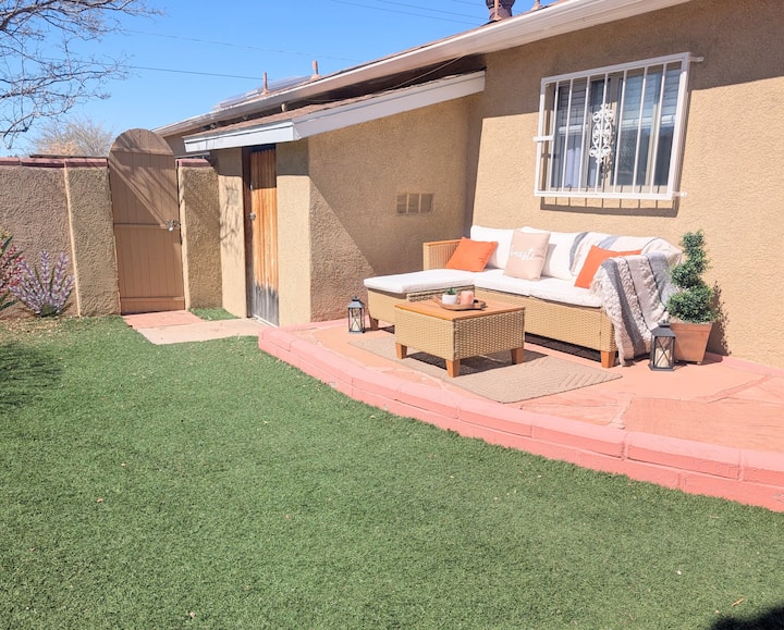 Casita Jardin | Private Yard, Near Balloon Fiesta - Albuquerque, NM