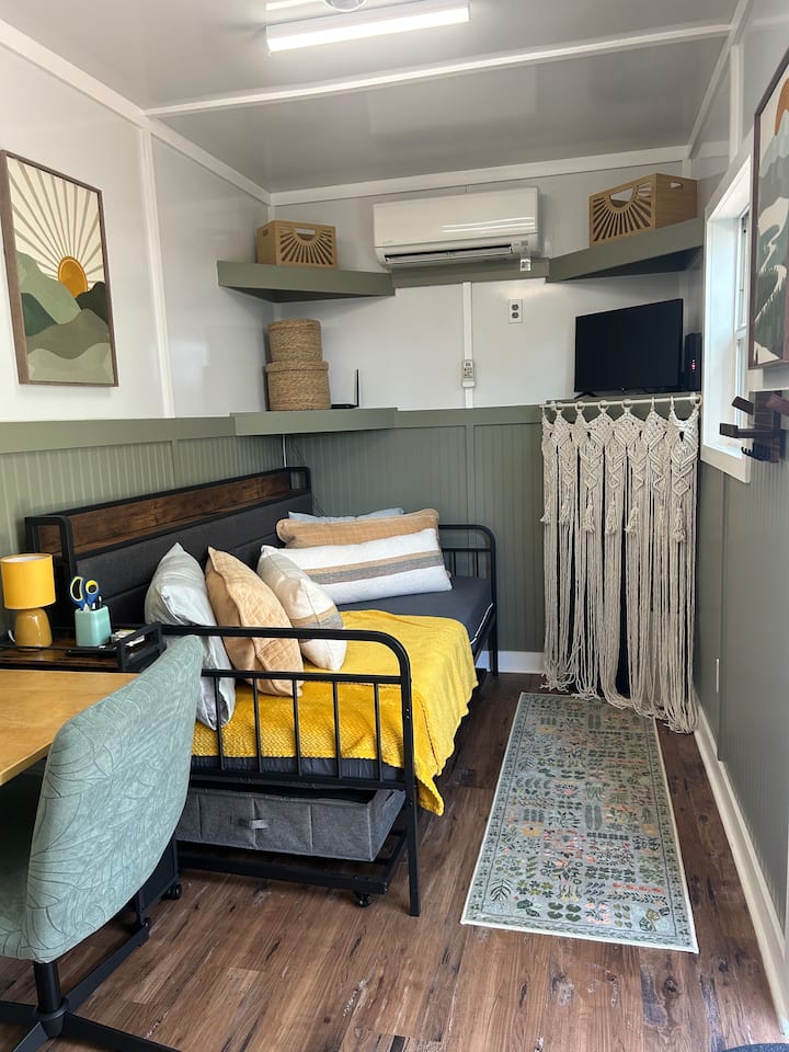 Lost Pines Tiny Home - Bastrop, TX