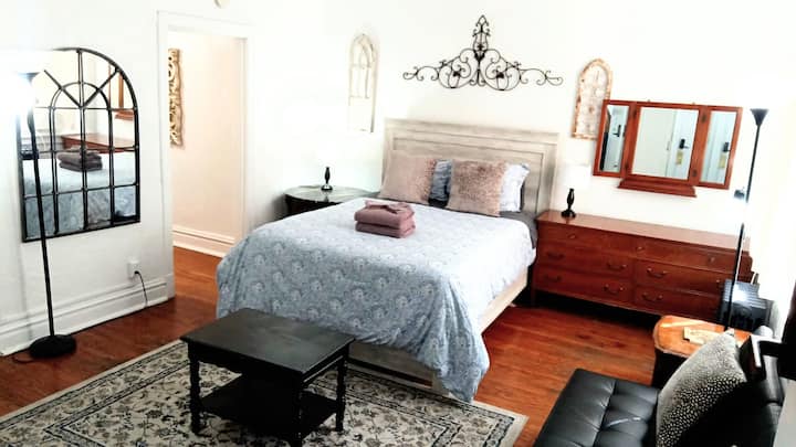 Forest Park Hideaway – Stl Studio! - Clayton, MO