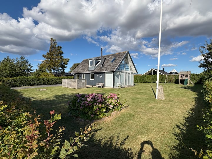 Sommerhuset Med Plads Til Både Børn Og Voksne - Denmark
