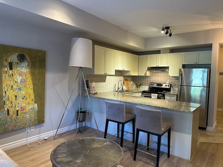 Charming Flat On The River - Port Hope