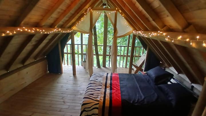 Dschungelhaus Für Naturfreunde. Romantic Retreat - Amaga