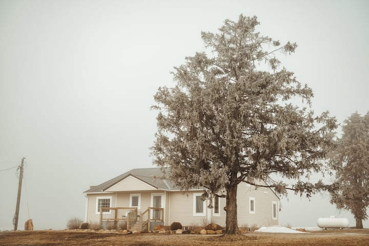 Frontier Bunkhouse - Backbone State Park, Dundee