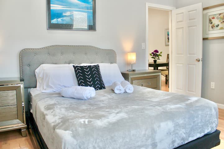 Cozy 1-bedroom Apt In Bellerose - Queens, NY