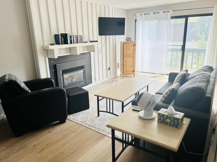 Cozy Vail Condo-easy Lift Access-views! Low Rates! - Vail, CO