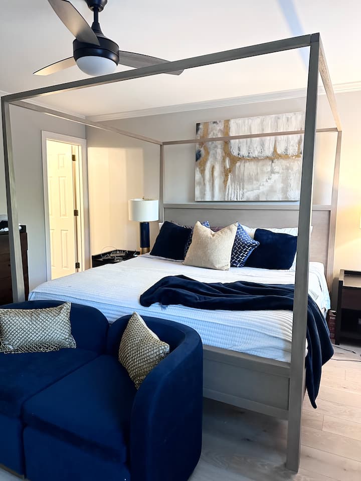 Walk Downtown Franklin | 2br+office/gym + Parking - Franklin, TN