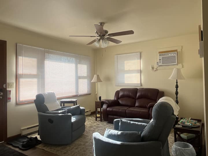 475 Lovely 2 Bedroom Unit With Free Parking - Newark, DE