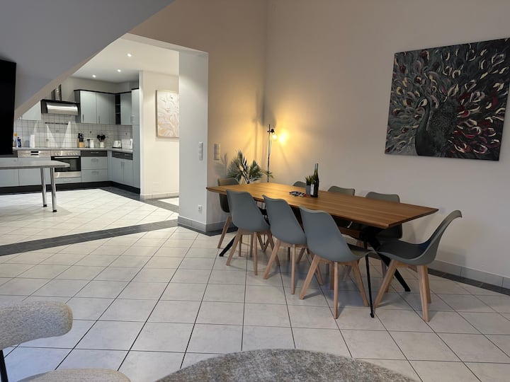 Perfekt Für 6-8! Küche Parkplätze Flughafen - Aéroport Franz-Josef-Strauss de Munich (MUC)