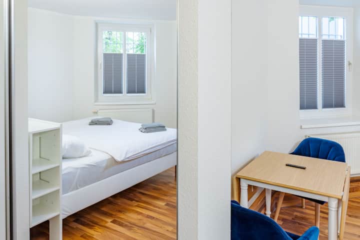 Cblue "Apartment Am Hauptbahnhof - 5", Modern - Rostock