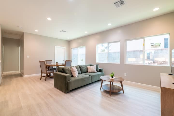 Contemporary New Home In Monrovia - Monrovia, CA