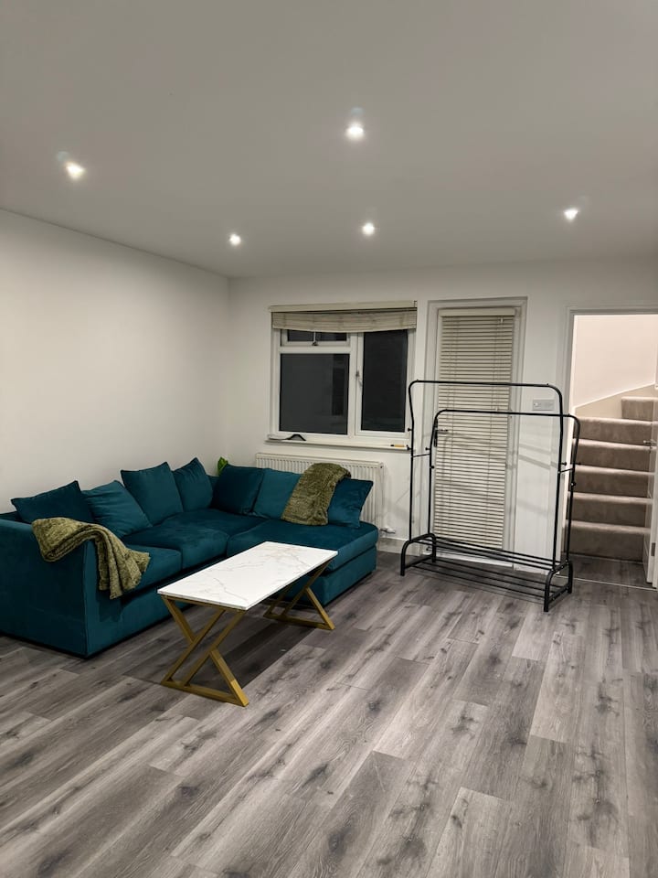 Spacious 3br Stay Near Heathrow And Central London - Hounslow