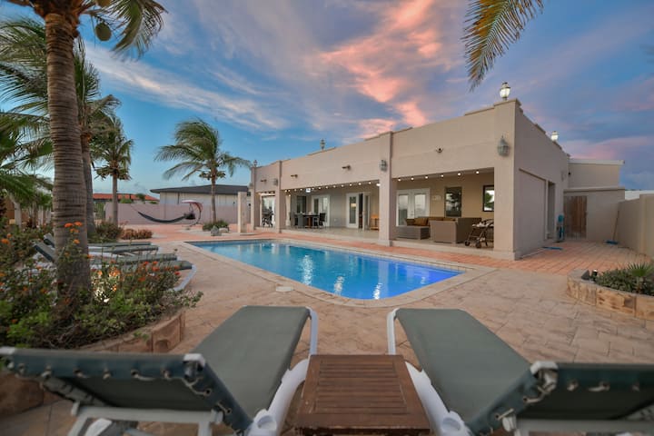Beachfront Villa Noord Aruba - Aruba