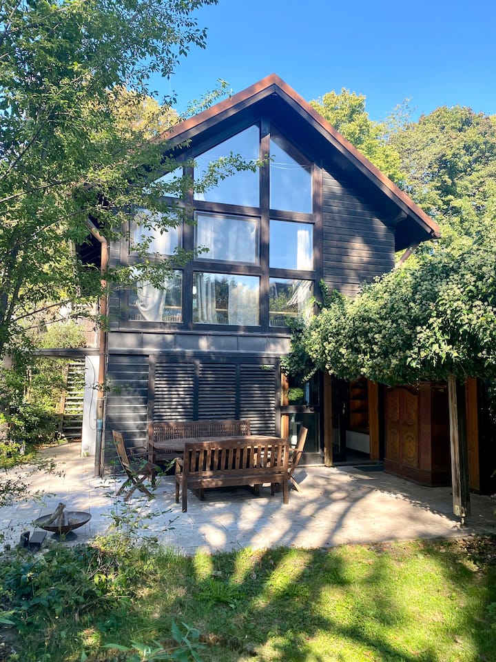 Ganzes Holzhaus Mit Großem Loft, Terrasse & Garten -