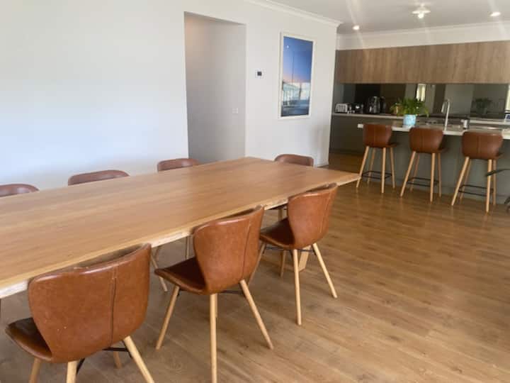 Relaxing Spacious 4 Bedroom Family Home - Altona - Victoria