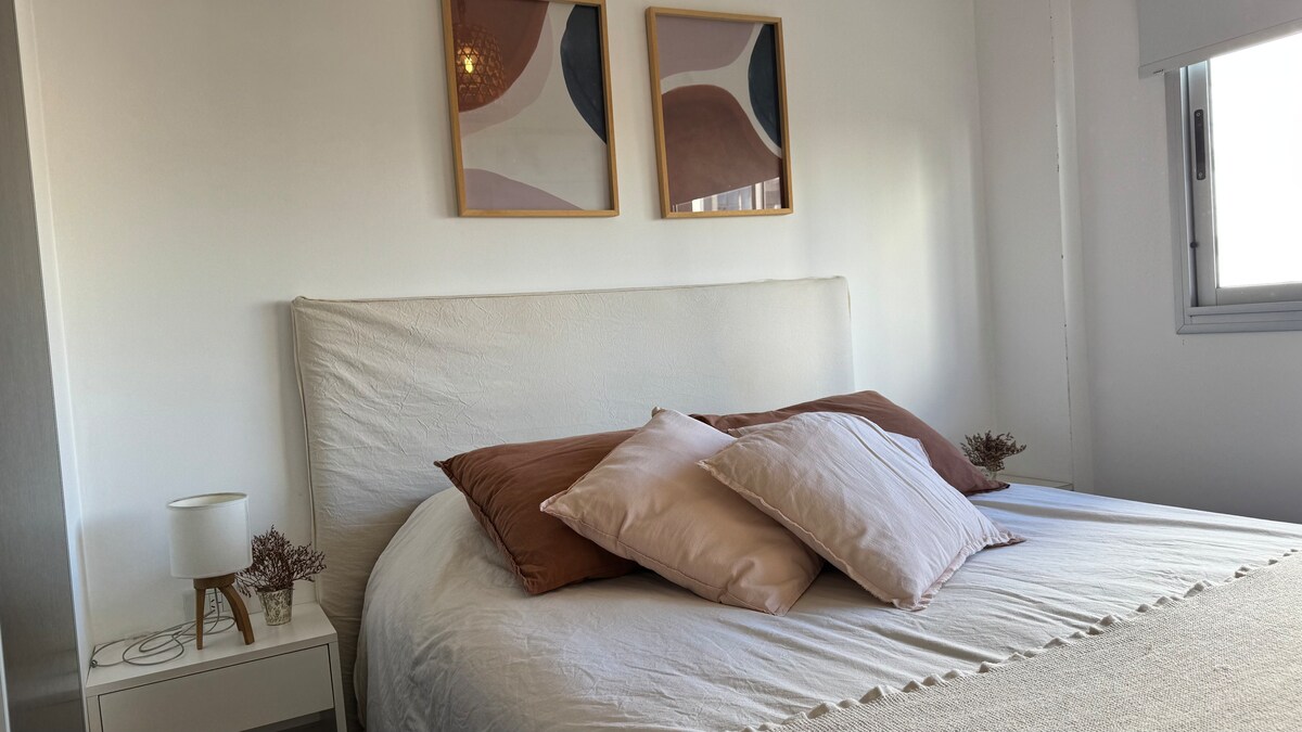 18 and 57 - Apartment Category floor 2C - Airbnb