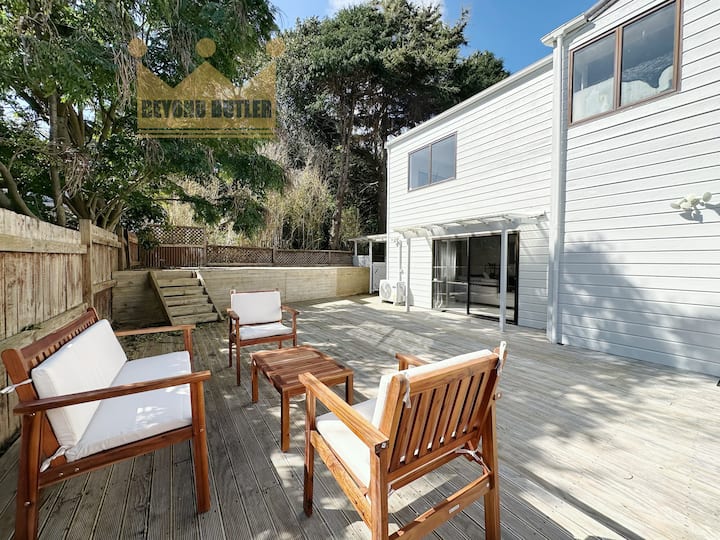 Perfect Getaway With Private Deck In Central Epsom - Auckland