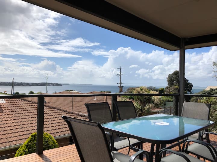 Surf, Sand & Combi Vibes – Family Retreat - San Remo