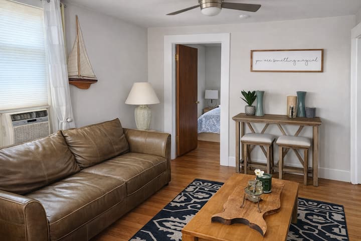 The Hideaway- Perfect For Couples & Small Families - Hampton, NH