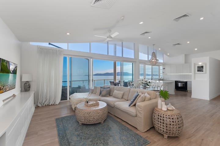 Oceanfront Modern Penthouse With Panoramic Views - 타운스빌 시티