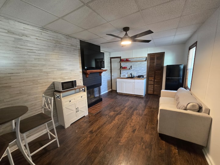 Cozy 1 Bedroom - Lubbock, TX