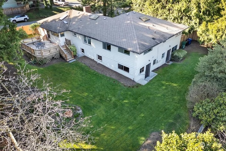 Stylish House W/ Huge Backyard, A/c & Pet Welcome - Seattle, WA