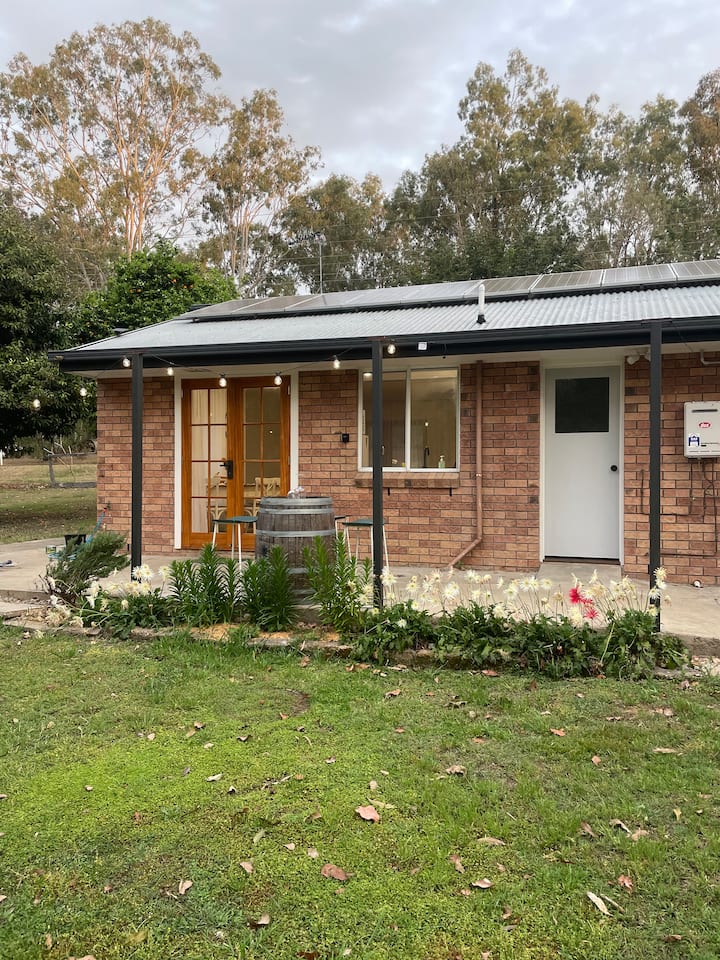 Orange Tree Cottage - 1 Acre, Pretty, Petite House - Esk