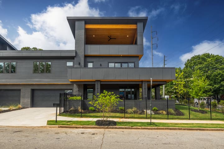 4br 4ba Atl Home Hot Tub Game Room Near World Cup - Atlanta, GA