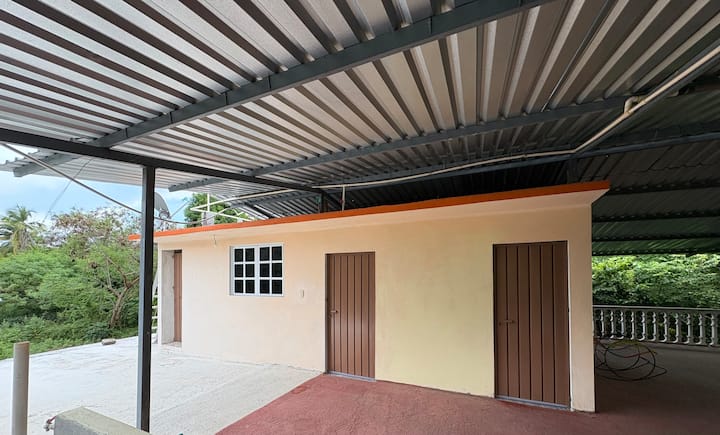 Alojamiento En Pie De La Cuesta. - Acapulco