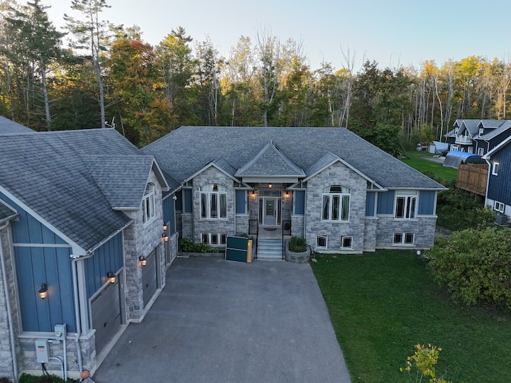 Large Innisfil Cottage - Barrie