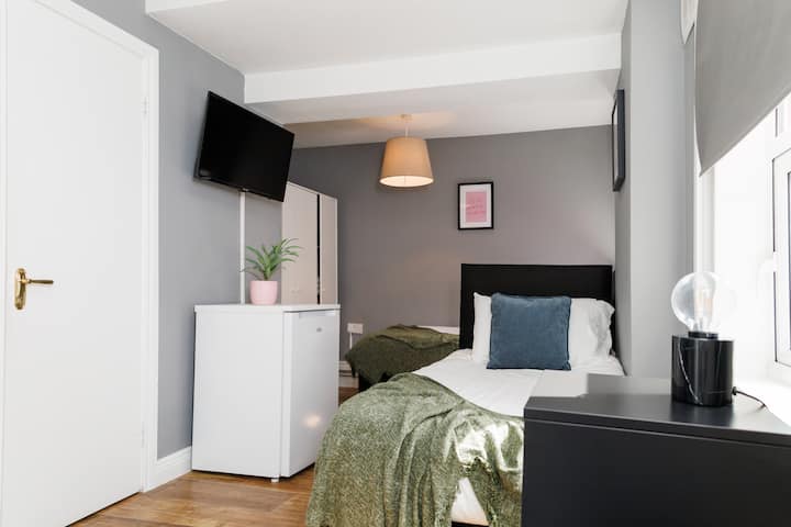 Charming Twin Single Ensuite Bedroom In Drumcondra - Dublin