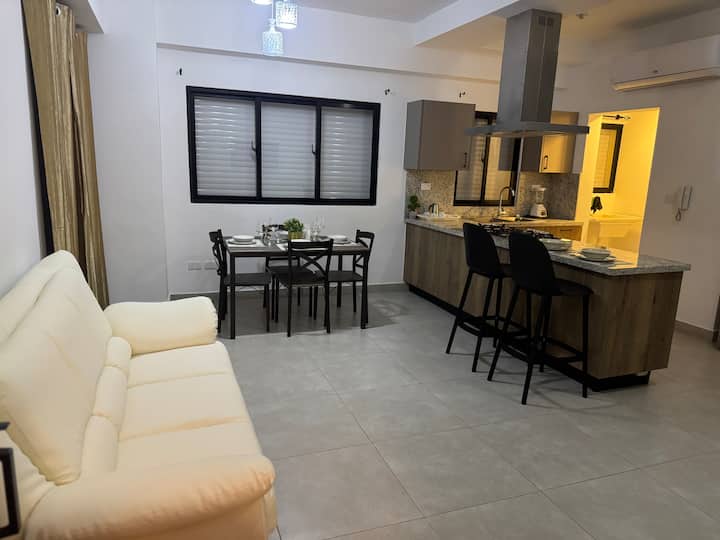 Elegante Apart / Balcón / áRea Social /Rd. - Santo Domingo