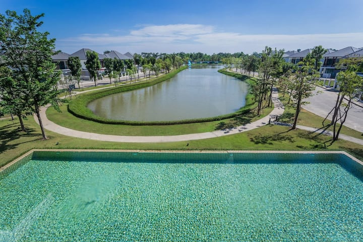 Lake Nakara
By-wara Rin - Khon Kaen