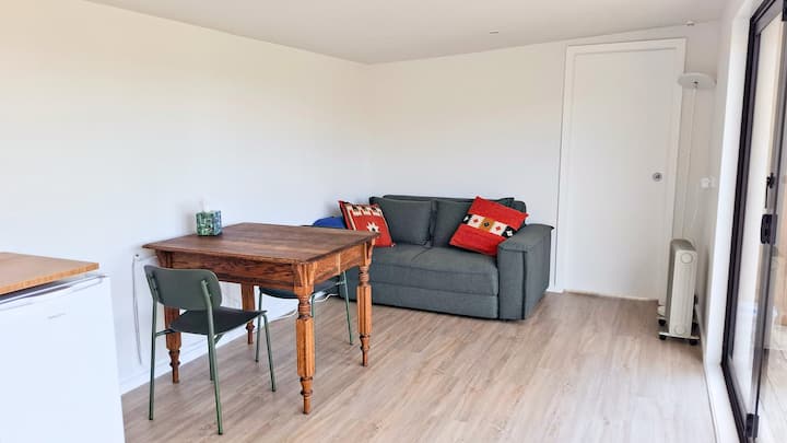 Raglan 1br | Deck + Private Path To Harbour Beach - Raglan
