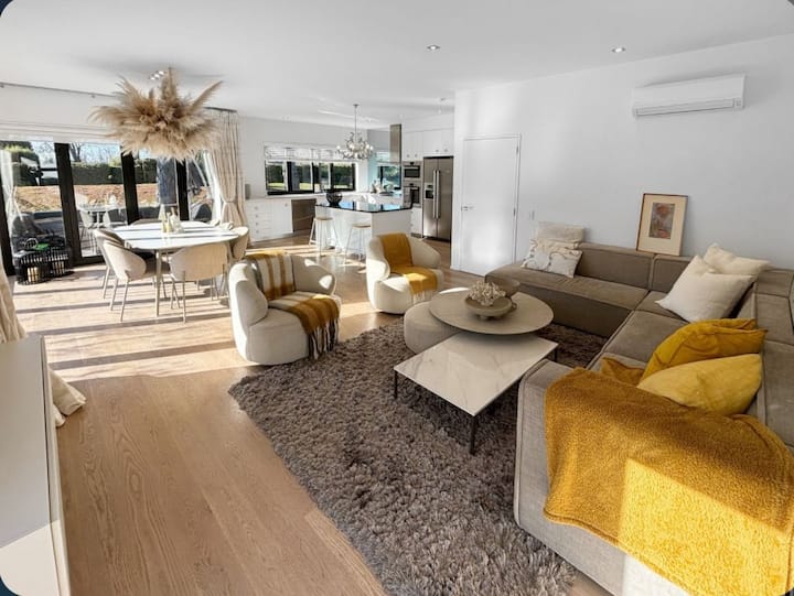 Elegance On Elmwood - Christchurch
