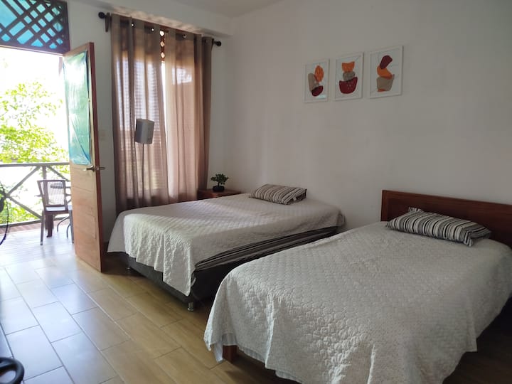 Habitación, Hermosa Vista A La Laguna
 Yarina 10 - Pucallpa