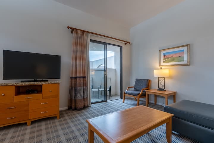 4 Units W/kitchen | Pool | Palm Springs Stay - Palm Springs, CA