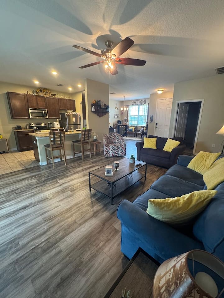 Leesburg Fl Gem. Near Lakes, Springs & Theme Parks - Leesburg, FL